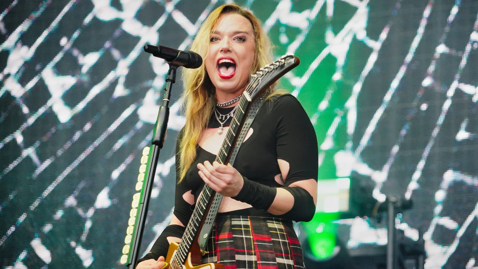 Halestorm's Electrifying Performance at Hellfest - Gig review