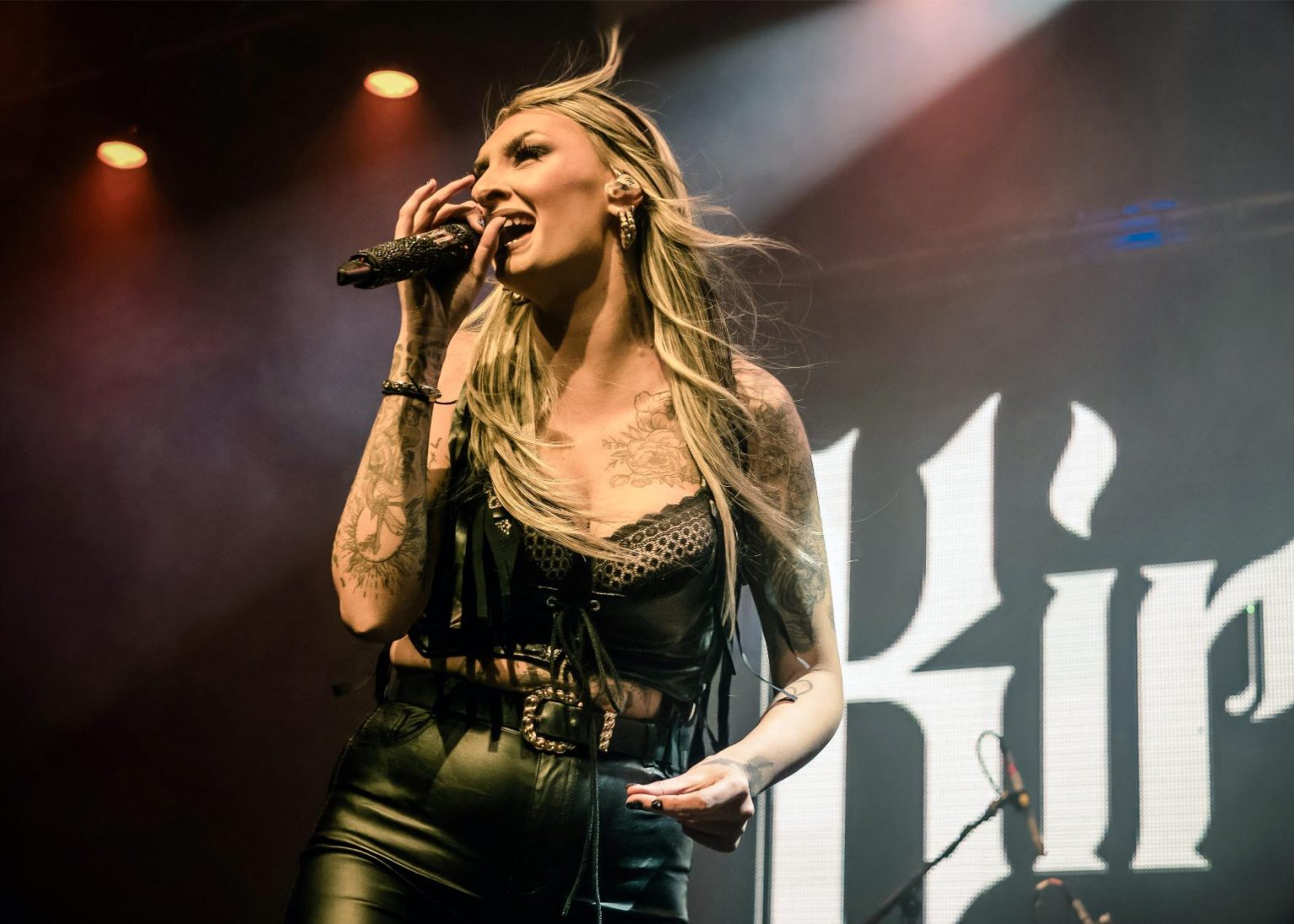 A Night of Bluesy Rock Bliss: 'The Answer' and 'Kira Mac'