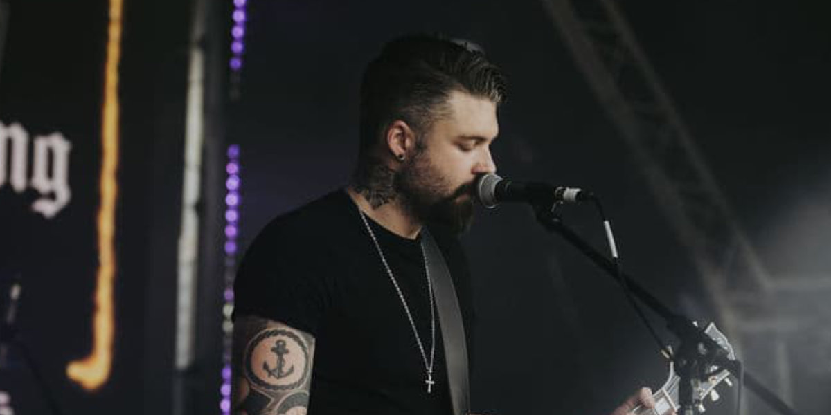 Ross Harding Ignites UK with Dark Blues Revival Tour